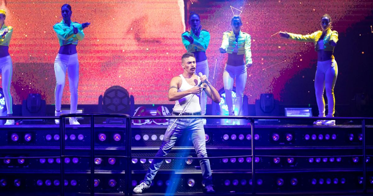 Family-friendly Coco Bongo sunset show in Playa del Carmen - Tinggly